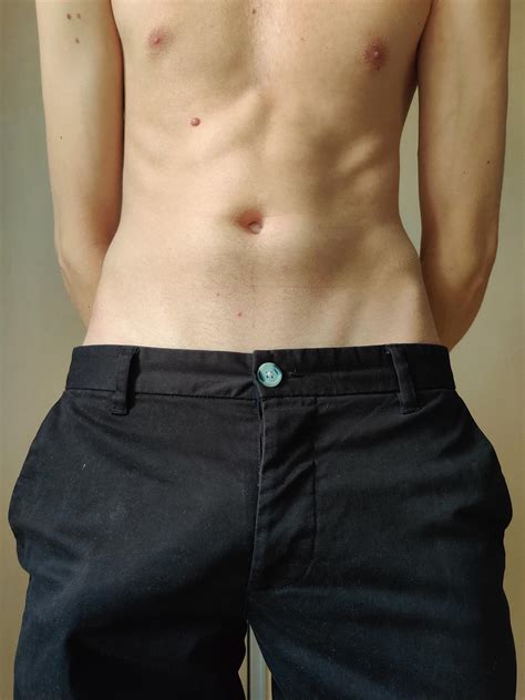 They Say Black Pants Hide Bulges Did It Work Scrolller