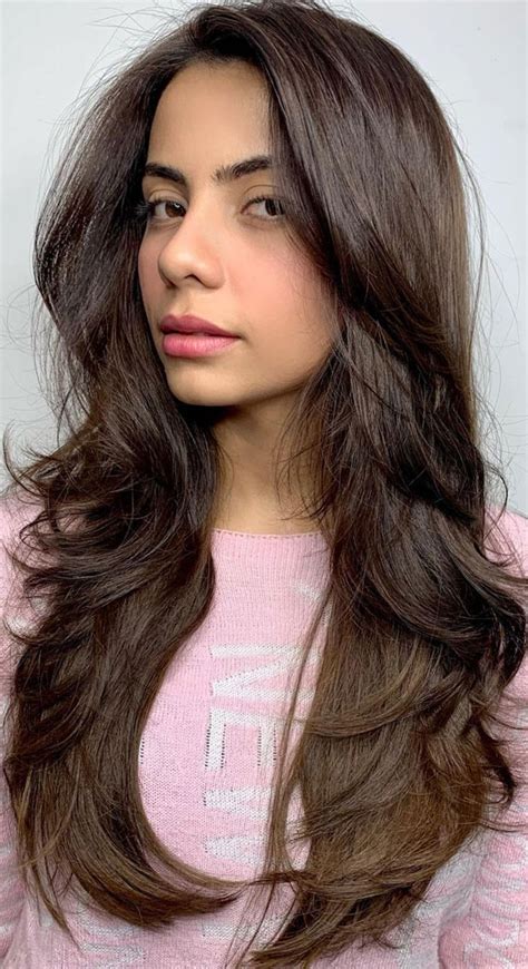 New Haircut Ideas For Women To Try In Charming Butterfly Layers