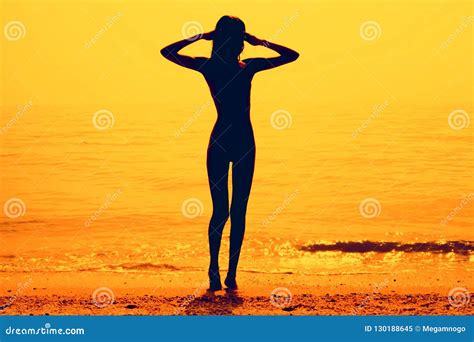 Beauty Teen Nude Beach Pic