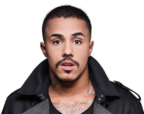 MC Livinho se apresenta no Baile do Rex Jornal Mais Notícias