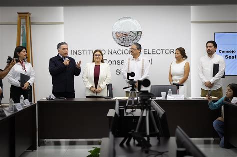 Tras Avasallante Triunfo Imelda Castro Y Enrique Inzunza Reciben