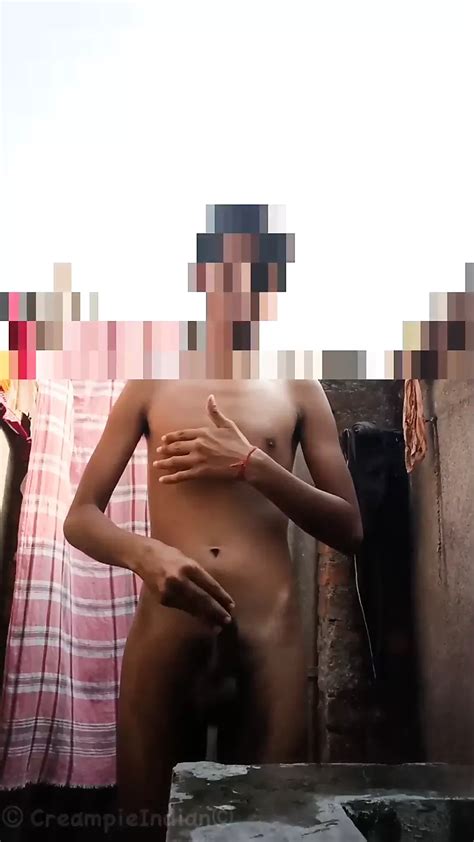 Indischer Desi Junge Duscht Und Masturbiert Mit Abspritzen Teil 1 Xhamster