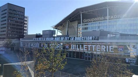 La banderole des Bad Gones à l encontre de la direction de l OL