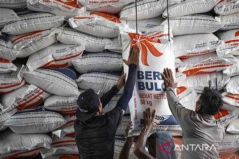 Bulog Pastikan Cadangan Beras Nasional Aman Hingga Juni 2024 ANTARA News