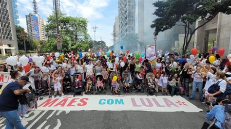 Grupo de mães seus bebês farão Carrinhata de apoio a Lula no Rio
