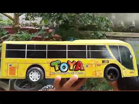 Menemukan Mainan Mobil Mobilan Diatas Pohon Jeruk Mobil Polisi Truk