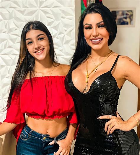 A Fazenda Bia Miranda debocha da mãe após Jenny bater o sino