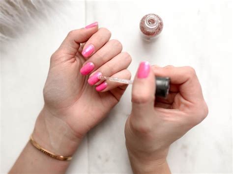 Cómo hacer que el esmalte de uñas dure más