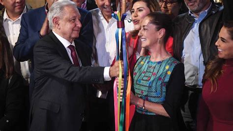 Sheinbaum Recibe De Amlo El Bast N De Mando Unotv