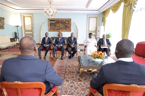 Entretien du chef de lÉtat avec un émissaire du Président du Conseil
