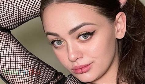 Kira Clark Bio Age Height Wiki Models Biography