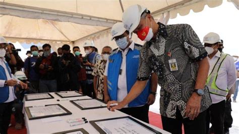 Gubernur Ganjar Pranowo Cek Proyek Tol Semarang Demak Target Selesai