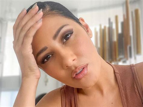 Simaria Revela Sobre Vida Amorosa Em Meio Pol Mica Ex Marido