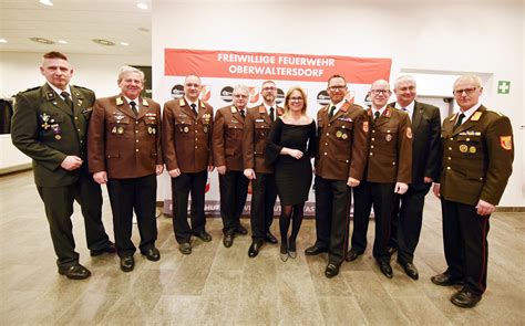 Feuerwehrball In Oberwaltersdorf Monatsrevue