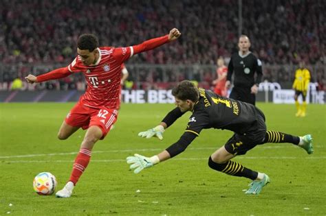 BVB Nati Goalie Gregor Kobel 25 winkt eine satte Lohnerhöhung Nau ch