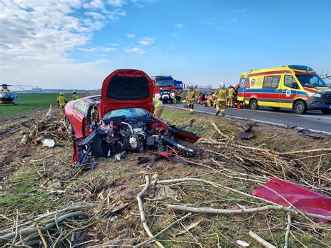 Wypadek śmiertelny na DK 25 Nie żyje jedna osoba Droga jest