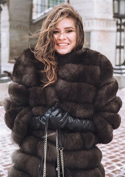 Pin By Richard Petrie On Fox Fur Coat Black Leather Gloves Leather