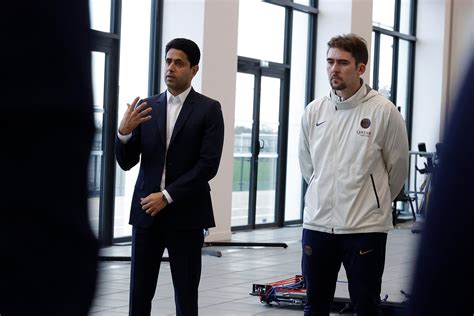 News D1F Nasser Al Khelaïfi présent pour l arrivée des Féminines au