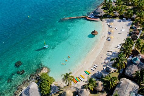 Conozca todo sobre las Islas de Colombia Islotes Cayos y mucho más