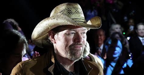 Nach dem Tod von Toby Keith warnen Ärzte dass Anzeichen von Magenkrebs