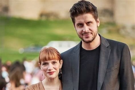 Parejas que demuestran que no importa el género edad o tiempo juntos