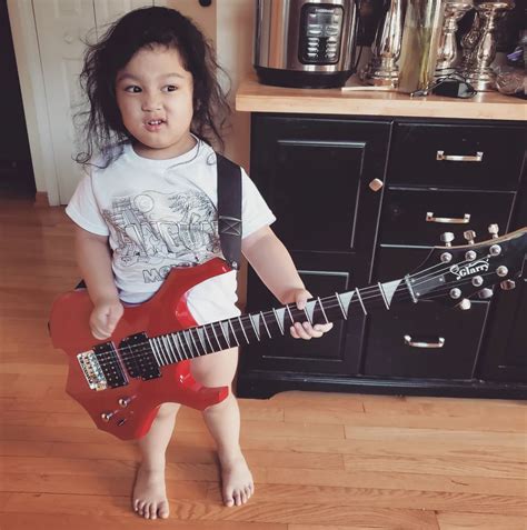 WATCH Four Year Old Fil Am Kid In Chicago Singing Salidumay Will