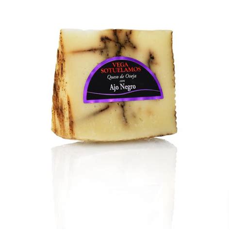 Queso De Oveja Curado Con Ajo Negro Sheep Cheese Aged With Black