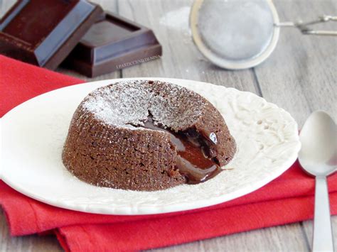TORTINI AL CIOCCOLATO DAL CUORE MORBIDO