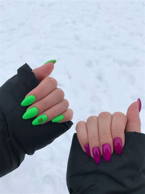 Pin av Violetta Sclyar på Маникюрчик