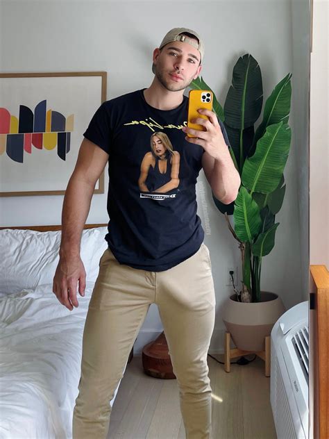 Gros Paquets De Mecs Photos Bulge VPL Gay Theogay Blog Gay Photos