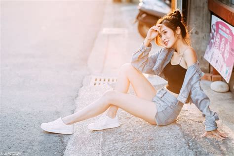 4K 5K Anna Faraonova Ducati Brown Haired Glance Bokeh Sitting