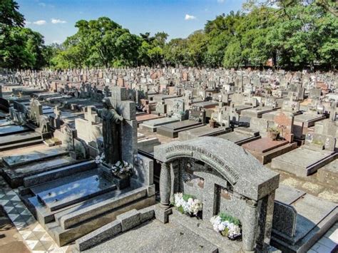 Cemitérios de Porto Alegre terão horário especial neste Dia de Finados