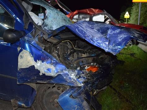 Tragedia w Kalinowicach 20 latka zginęła w wypadku samochodowym ZDJĘCIA