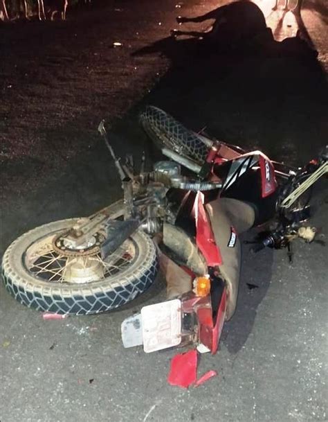 Mulher Morre E Casal Fica Ferido Ap S Motos Baterem Em Vaca No Meio De