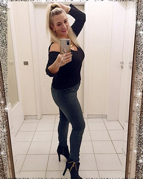 Sandybigboobs On Twitter 🖤🪞🖤🪞🖤🪞🖤🪞🖤 Mirrorselfies Mondayvibes Fashion Model January2023 🖤🪞