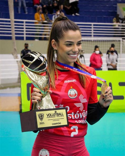 Key Alves A Menina Bonita Do Voleibol Revela O Que Lhe Pedem No