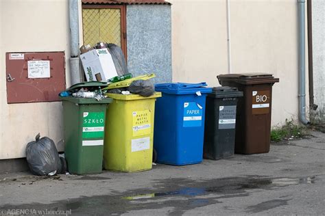 Nie segregujesz śmieci Może czekać cię surowa kara Bekną za to też