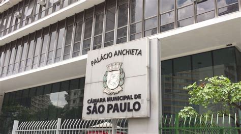 Paciente denuncia burocracia e demora no tratamento de um câncer na