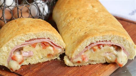 ROCAMBOLE SALGADO GOSTOSO DE PRESUNTO E QUEIJO FERMENTO DE BOLO