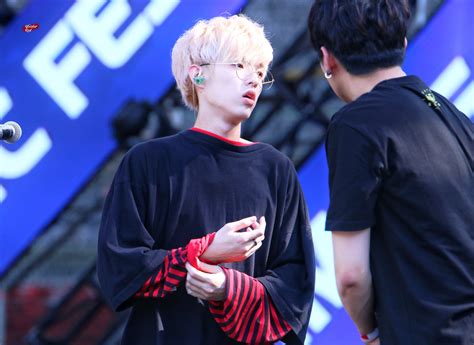 𝚆𝚘𝚗𝚍𝚎𝚛 𝚁𝚎𝚍 on Twitter 170805 JUMP 데이식스 DAY6 제형 Jae Jae Day6