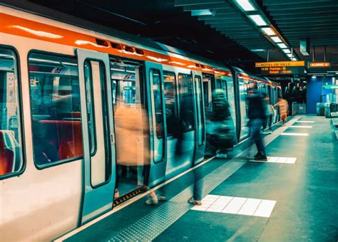 Tarifa de trens e metrô em São Paulo vai subir para R 5 saiba mais