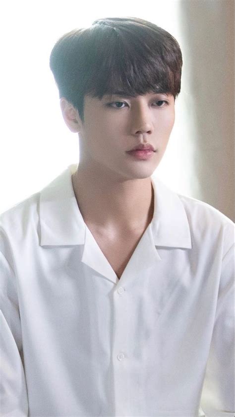 Ghim Tr N Evan Lin Trong Di N Vi N Y U Anh T Nh Y U