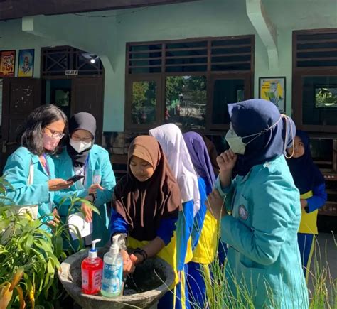 Fakultas Kedokteran Uns Yuk Tanam Dan Warnai Sayurmu Yummy Oleh