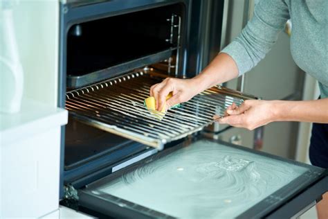 Comment nettoyer et remettre à neuf les grilles dun four Creloaded fr