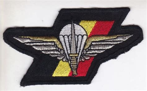 Pin on Insignes armée belge