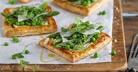 Recette De Tartelettes Aux Asperges Et Petits Pois Marie Claire
