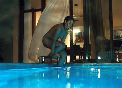 Karolina Lodyga Desnuda En Kommissarin Heller