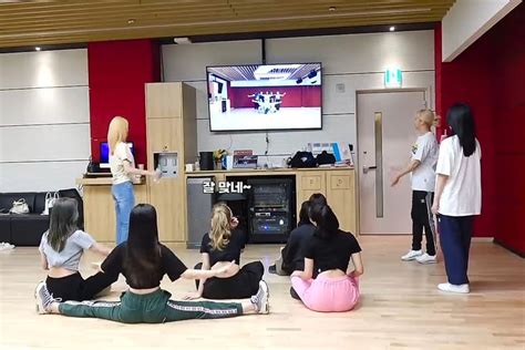 Пин от пользователя kelly qwir на доске kpop dance icon