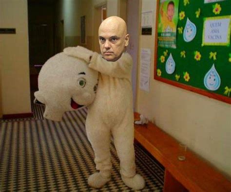 Operação da PF na casa de Bolsonaro vira meme nas redes