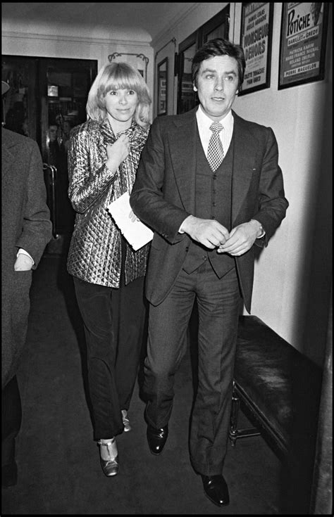 Photo Archives Alain Delon Et Mireille Darc Purepeople